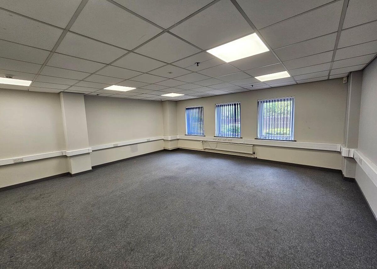 Industrial/Distribution to rent in 311 (3-9), World Freight Terminal ...