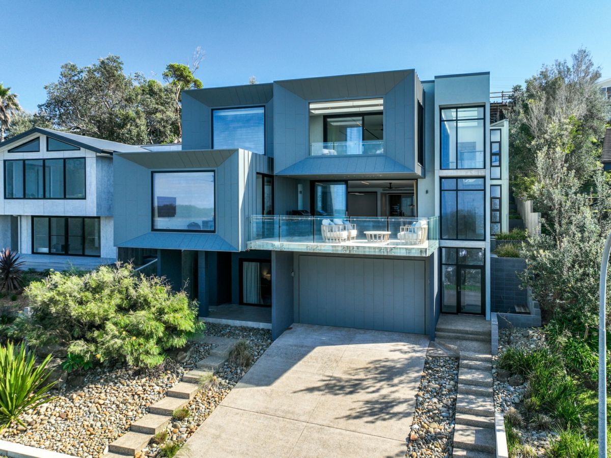 house for sale in 12 Beach Road, MOLLYMOOK BEACH - mcg12p4844 | Knight ...
