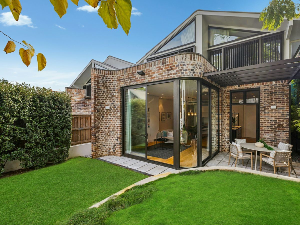 house for sale in 15B Milner Crescent, WOLLSTONECRAFT - mcg264p31805 ...
