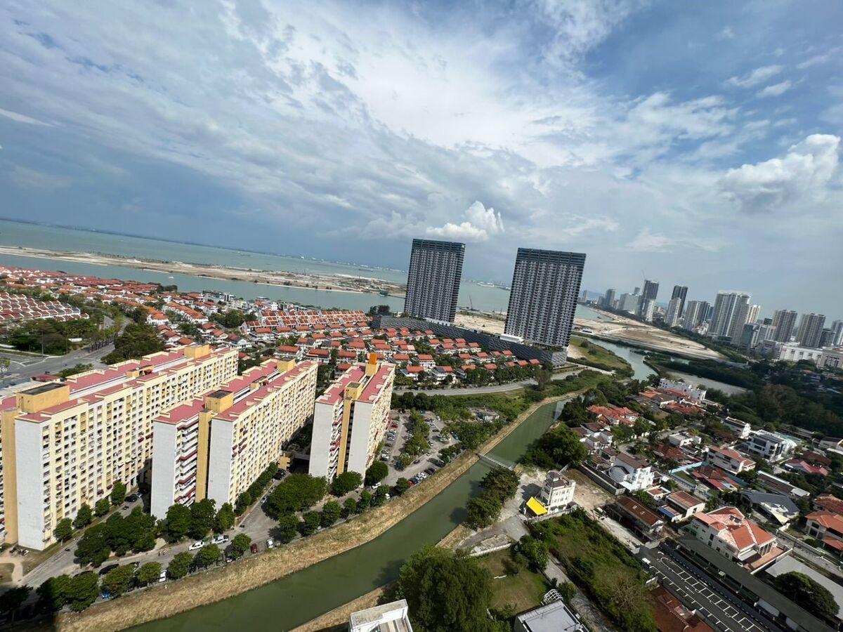 Condominium for sale in The Landmark , Tanjung Tokong, Pulau Pinang ...