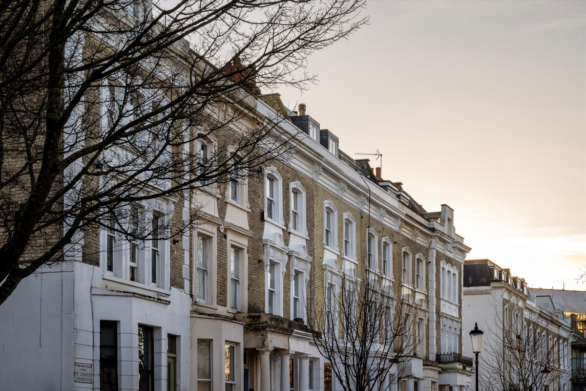 flat for sale in St. Charles Square, London, W10 - ngh012456260 ...