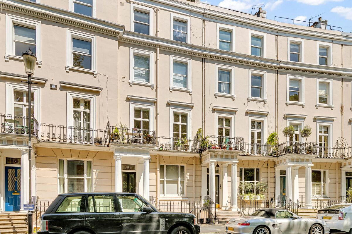 flat for sale in Royal Crescent, Holland Park, W11 - ngh012637869 ...