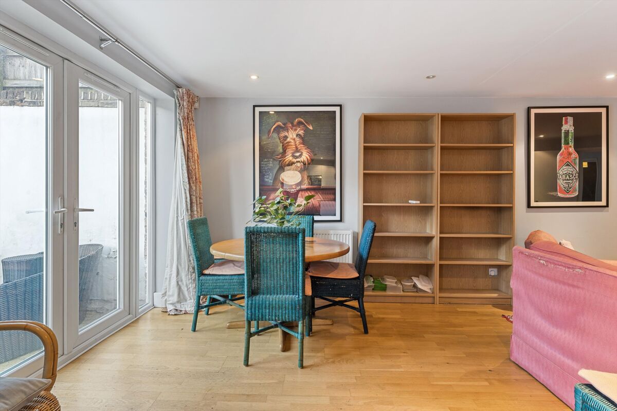 Flat To Rent In Loftus Road Shepherds Bush London W12 Nhq012125203