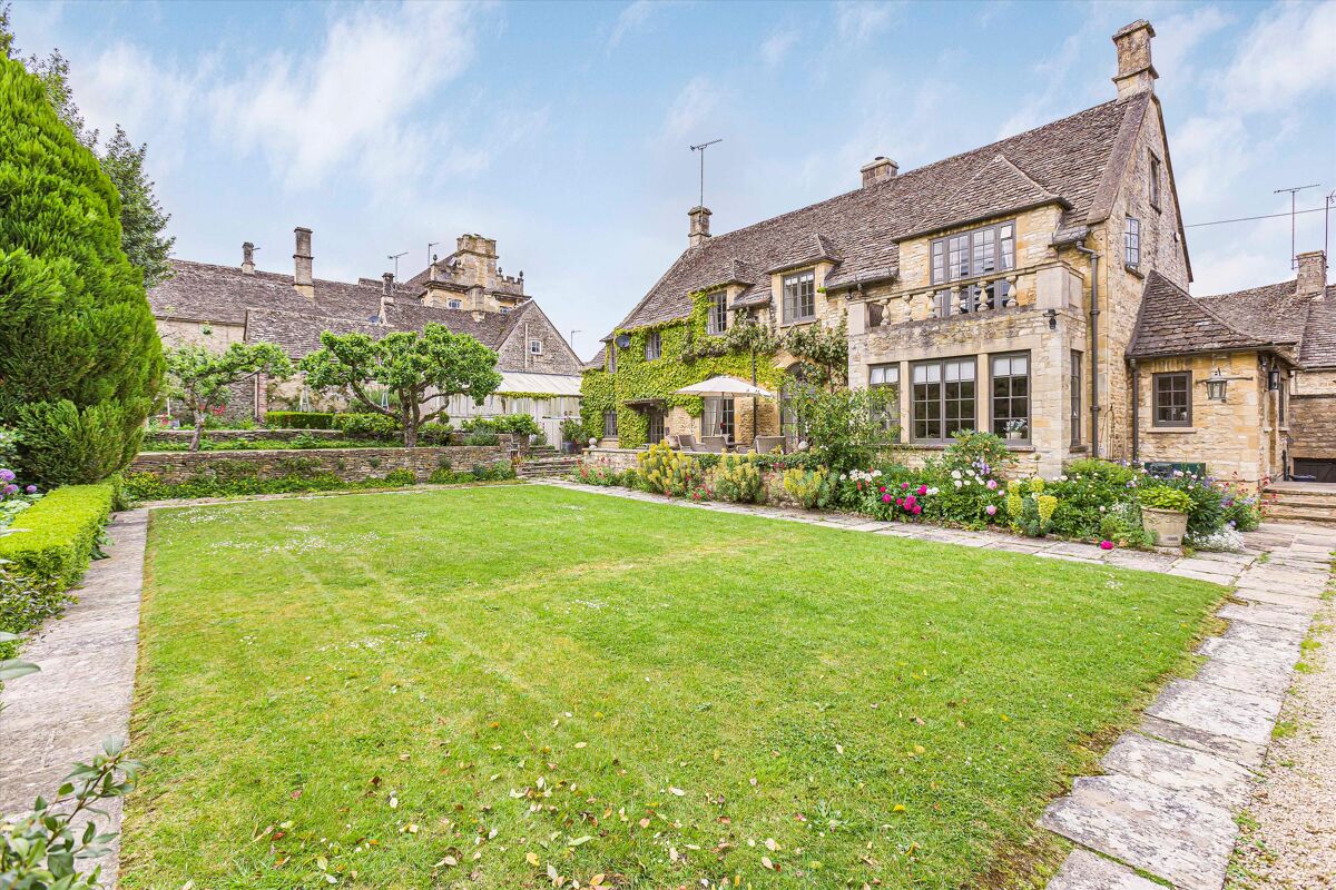 house for sale in Burford, Oxfordshire, OX18 - oxf012331420 | Knight Frank