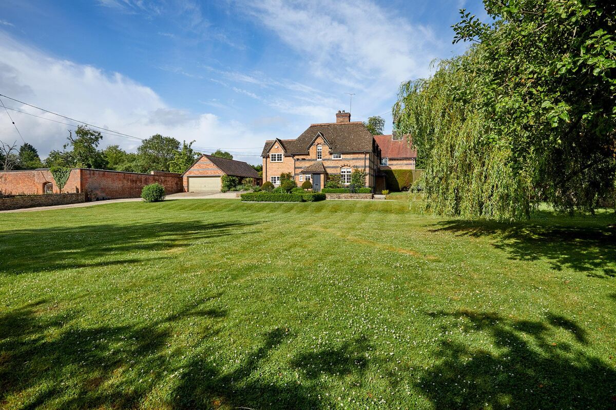 house for sale in Little Tew, Chipping Norton, Oxfordshire, OX7 ...