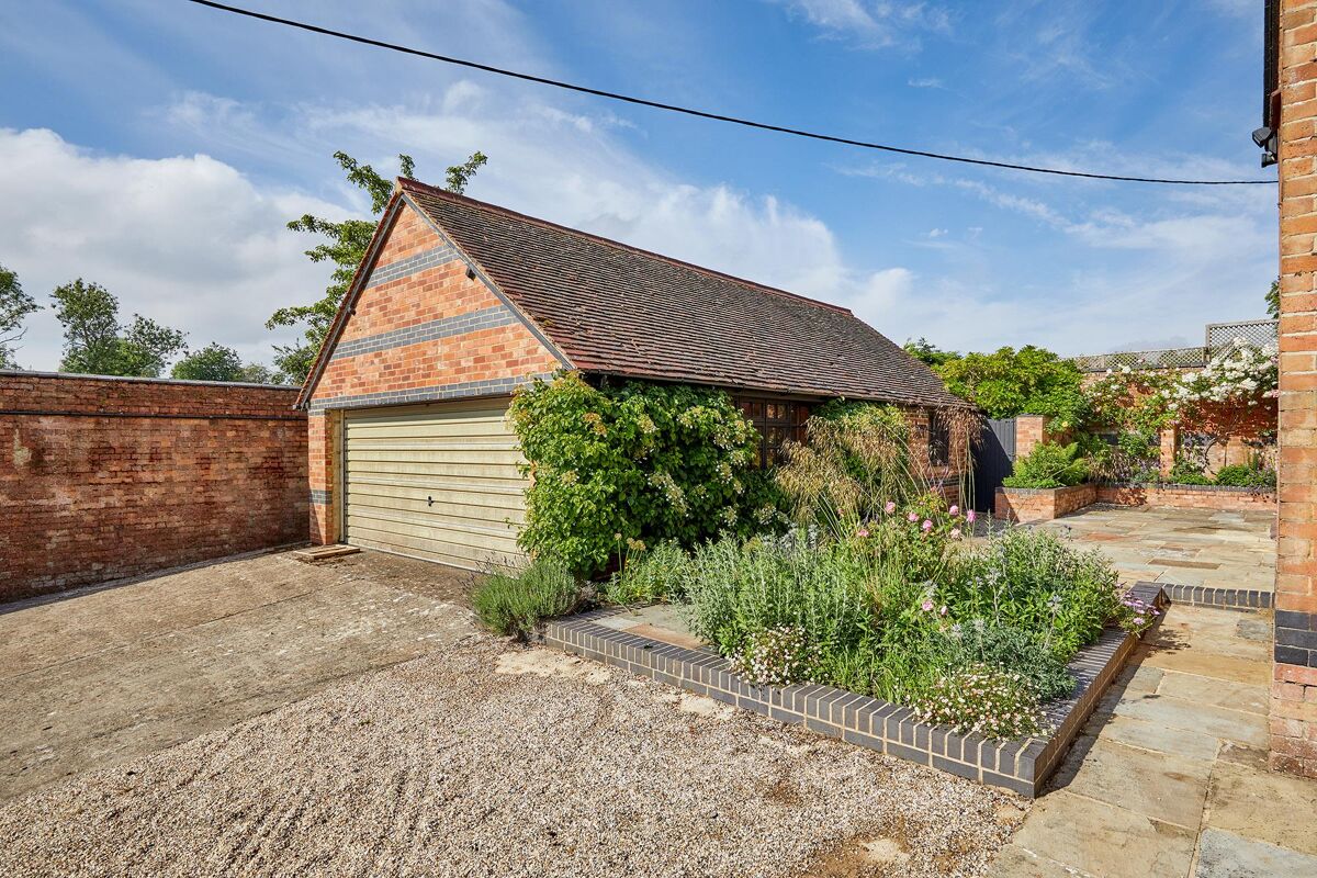 house for sale in Little Tew, Chipping Norton, Oxfordshire, OX7 ...