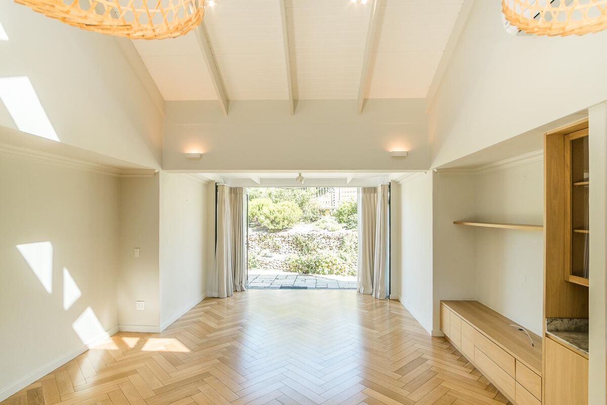 retirement for sale in Hout Bay, Beach Estate - pdr7596 | Knight Frank