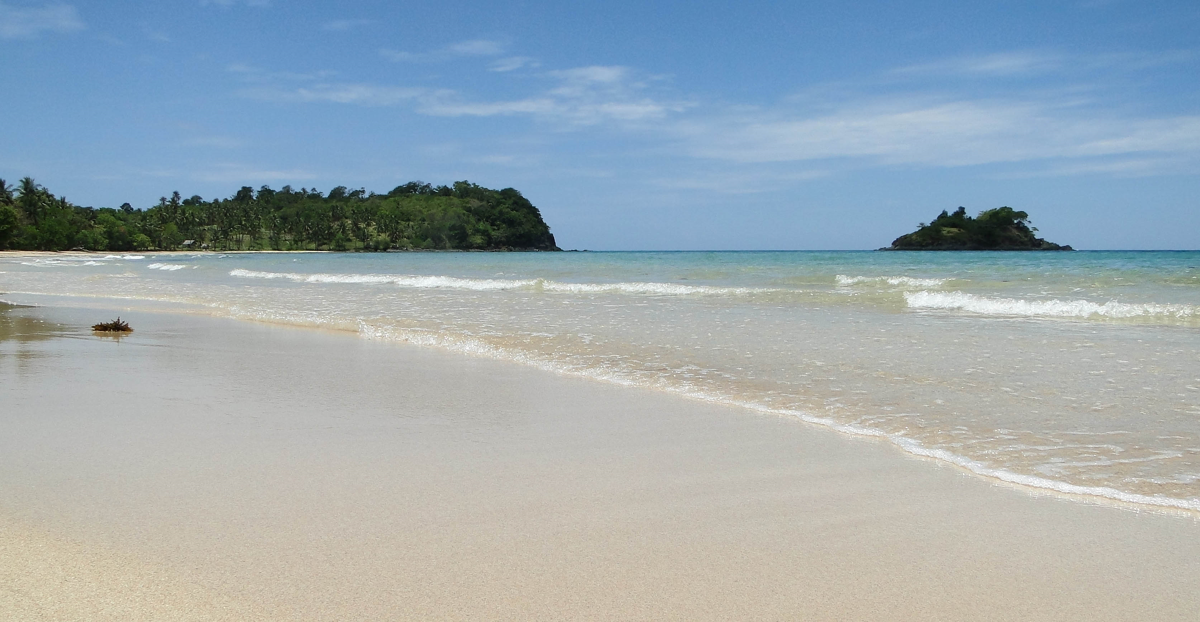 Accommodation/Tourism for sale in Beach Front Lot in Napsan Puerto ...