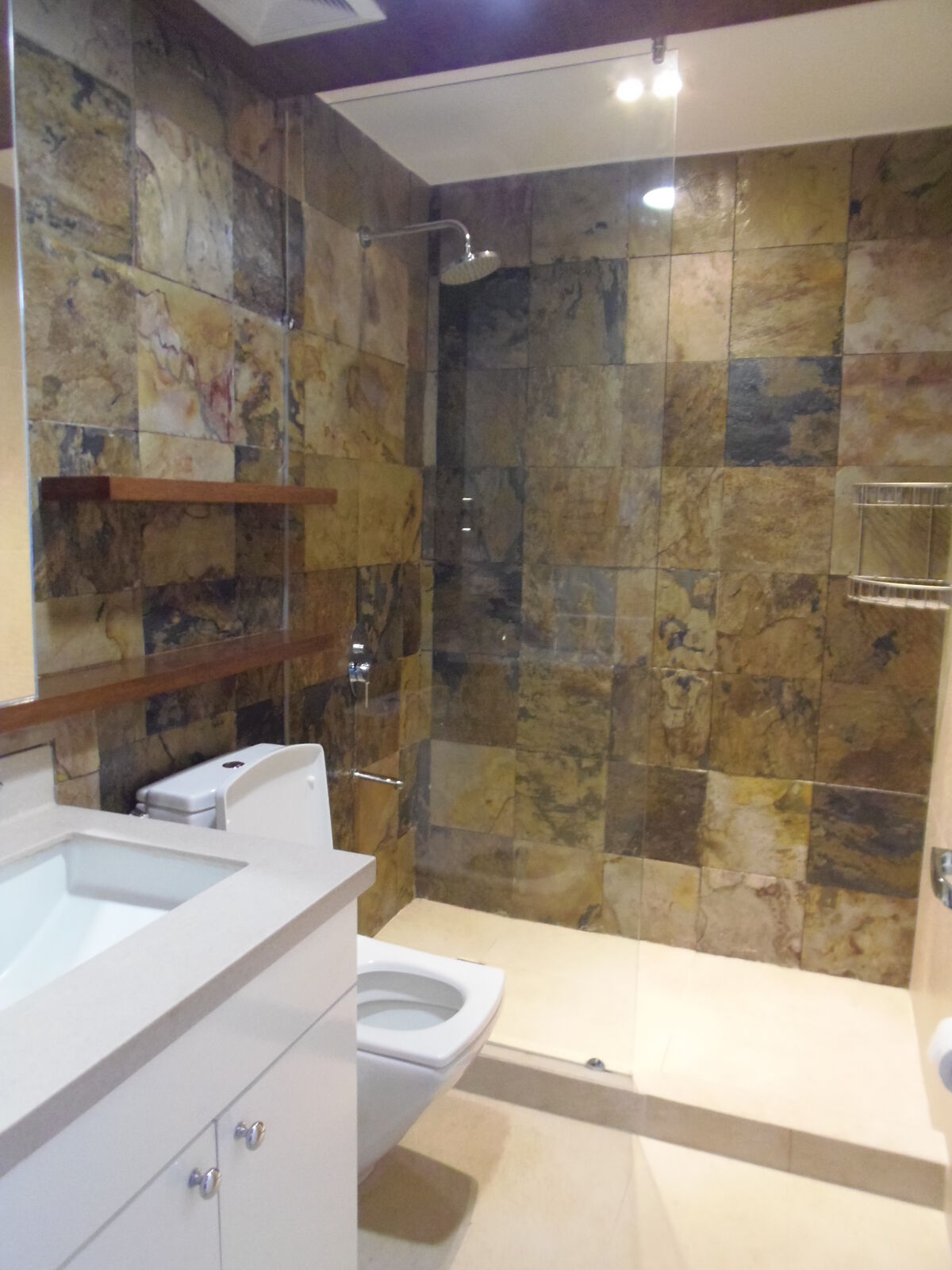 condominium to rent in One Rockwell, Rockwell Dr, Makati City ...