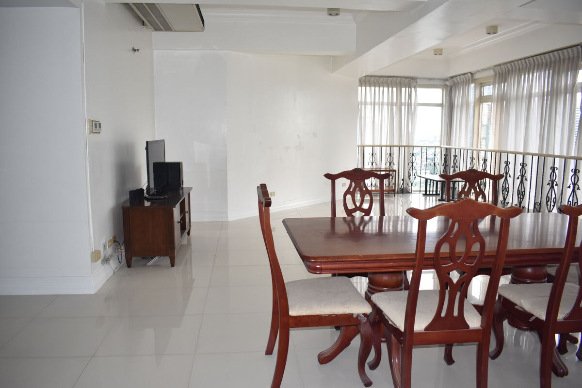 condominium for sale in Salcedo Park, Salcedo Park, 121 H.V. De la ...