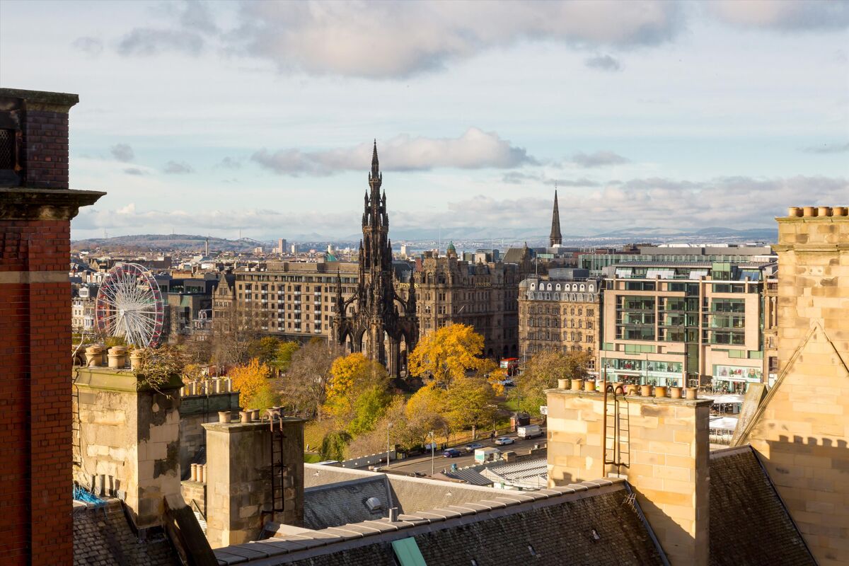 flat for sale in North Bridge, Edinburgh, EH1 - pod012106799 | Knight Frank