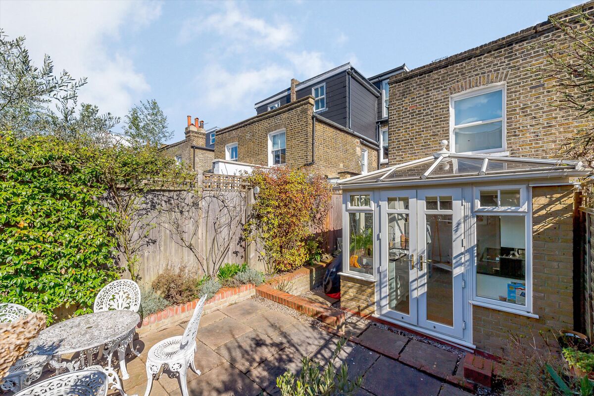 flat for sale in Douglas Road, London, NW6. - pod012136224 | Knight Frank
