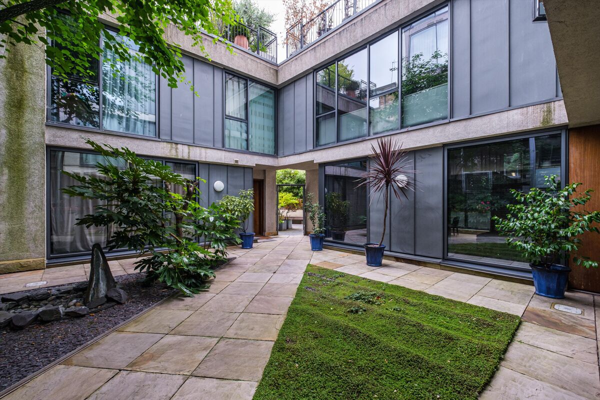 flat to rent in Goswell Road, London, EC1V - POD012293365 | Knight Frank