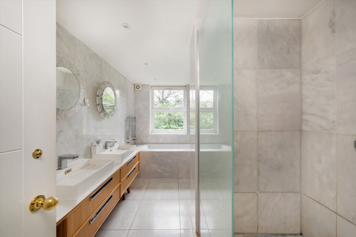 flat for sale in Gloucester Avenue, London, NW1 - pod012530810 | Knight ...