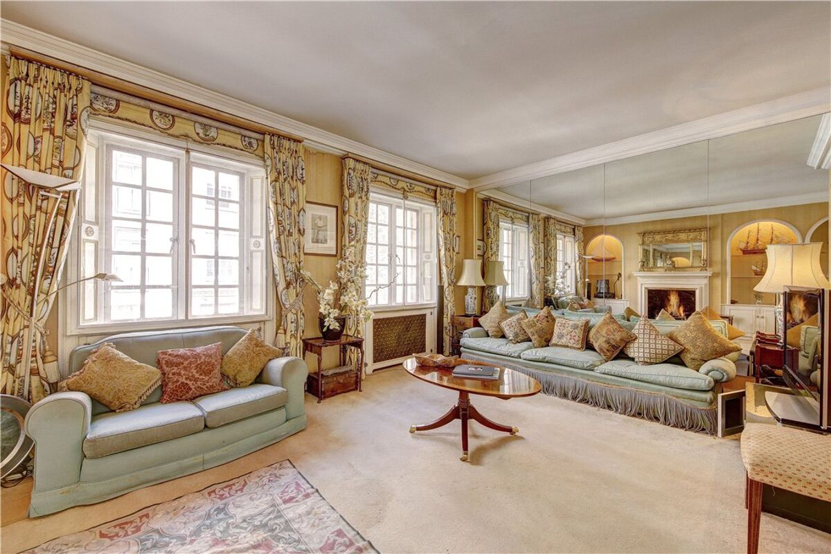 house for sale in Mount Row, London, W1K - pod180316 | Knight Frank