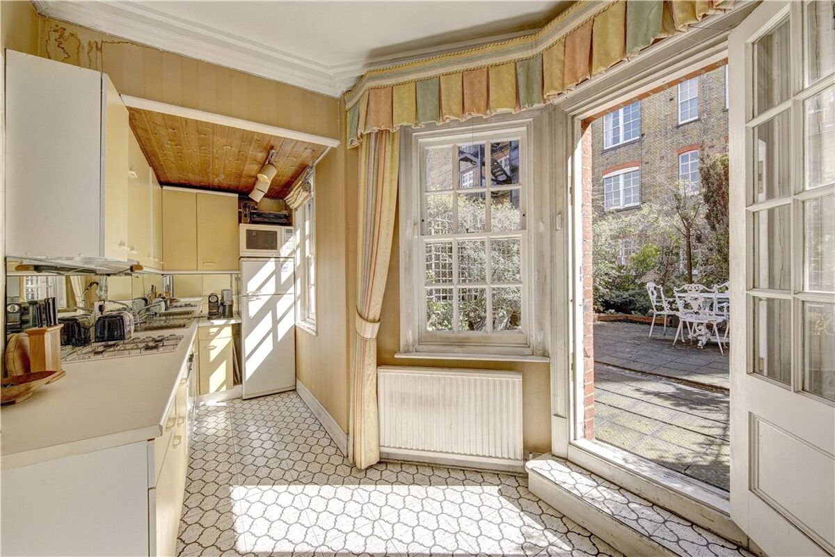 house for sale in Mount Row, London, W1K - pod180316 | Knight Frank