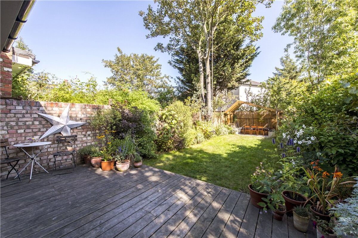 house for sale in Leghorn Road, Kensal Green, London, NW10 - qpk190135 ...