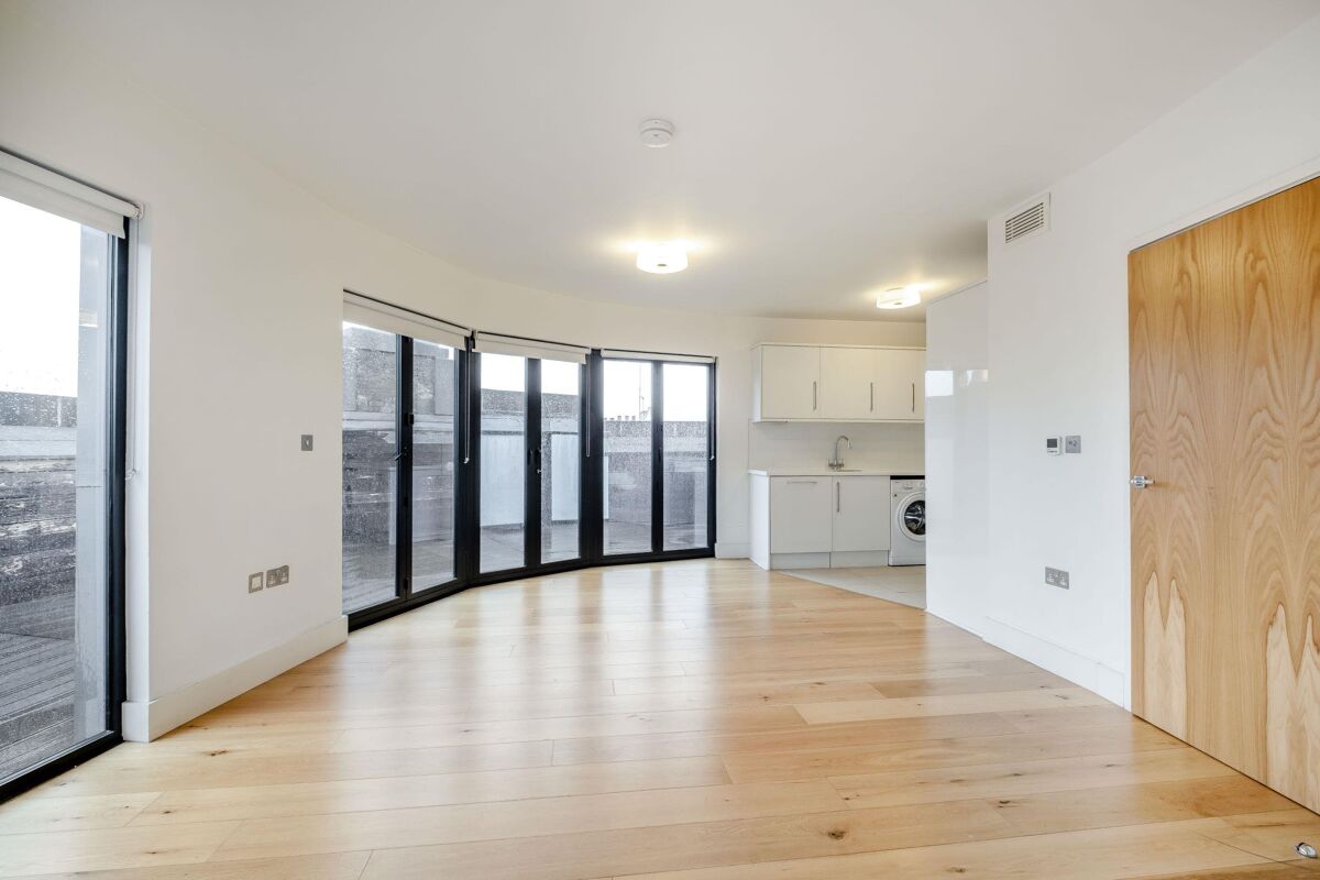flat to rent in Nelson Road, Greenwich, London, SE10 - qube309567 ...