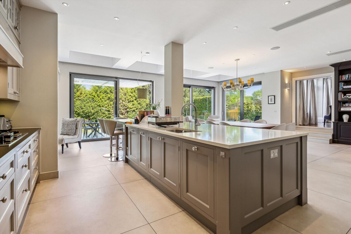 house for sale in Roehampton Gate, Roehampton, London, SW15 ...