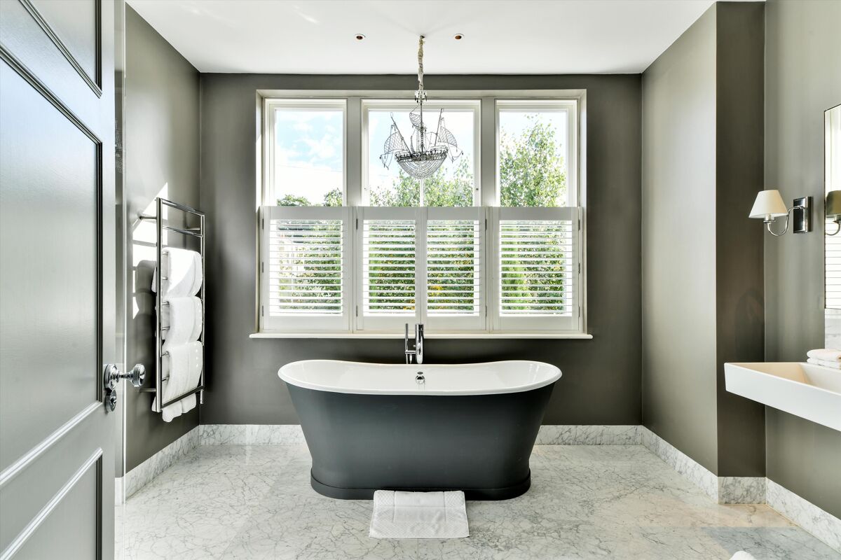 house for sale in Roehampton Gate, Richmond, London, SW15 ...