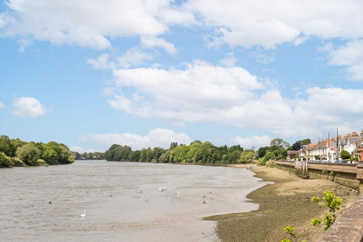 house to rent in The Terrace, Barnes, SW13 - rmq012373087 | Knight Frank
