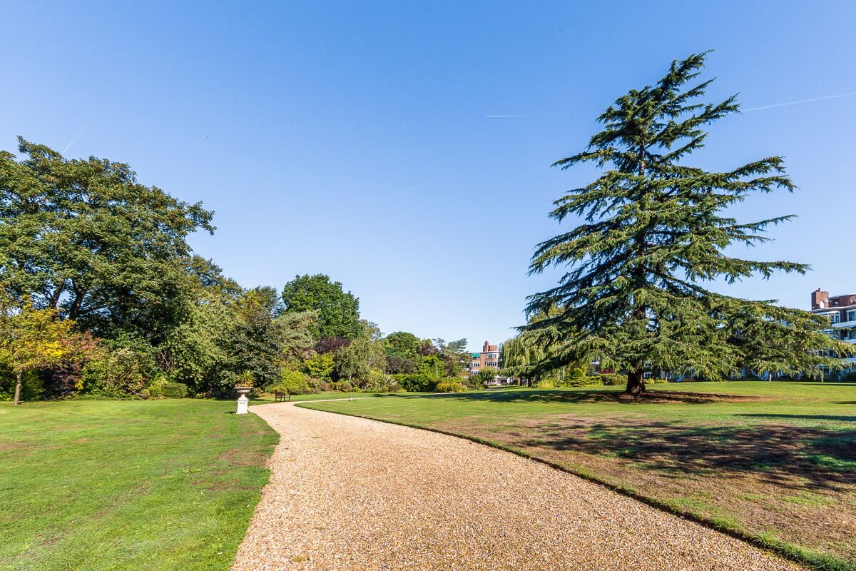 flat to rent in Fairacres, Roehampton Lane, Barnes, London, SW15 ...