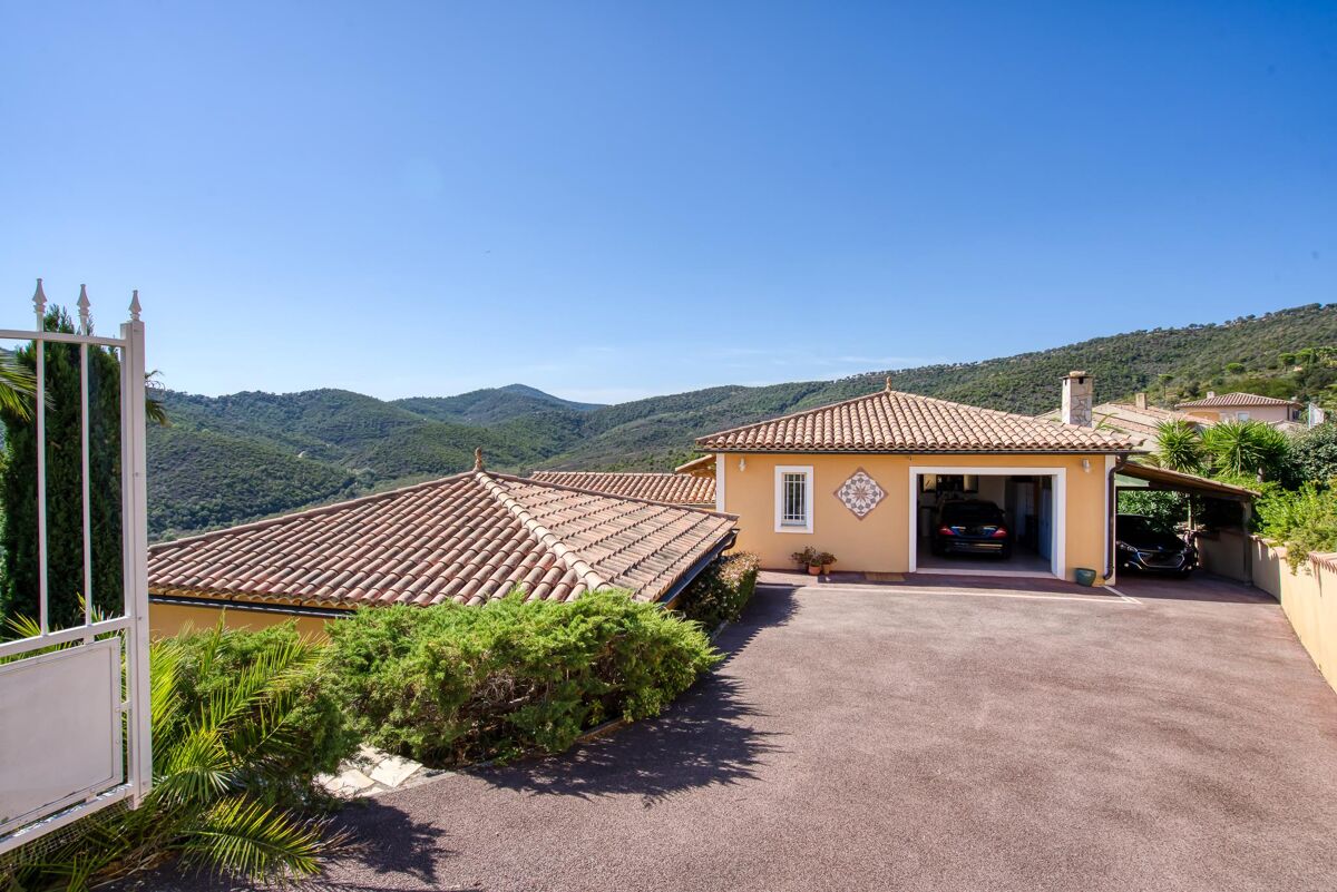 villa for sale in Les Issambres, Var, Provence-Alpes-Côte d'Azur ...