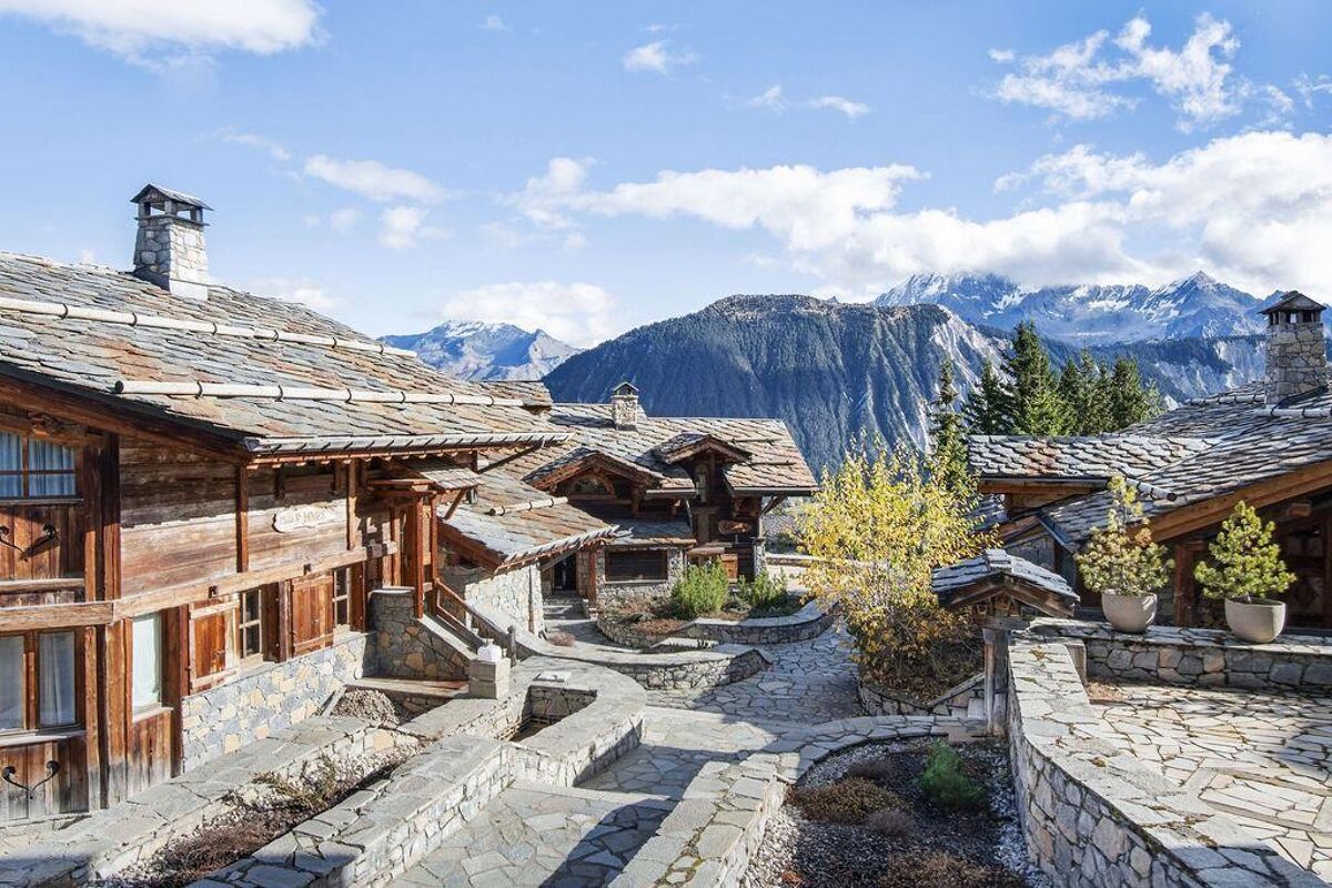 chalet for sale in Courchevel 1850, Savoie, Rhône-Alpes - rsi012387408 | Knight Frank Global