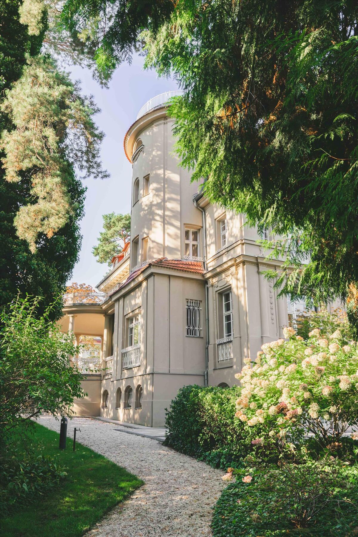 villa-for-sale-in-grunewald-berlin-rsi012412887-knight-frank
