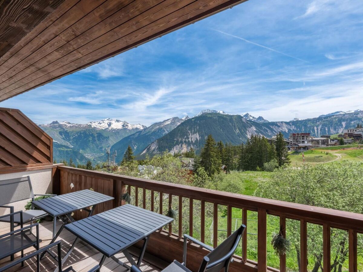 apartment for sale in Courchevel 1850, Savoie, Rhône-Alpes - rsi012438850 | Knight Frank