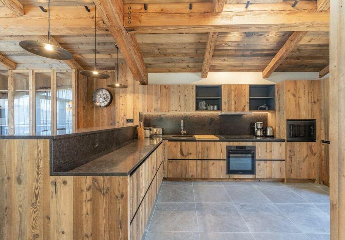chalet for sale in Courchevel Le Praz, Savoie, Rhône-Alpes - rsi012444846 | Knight Frank