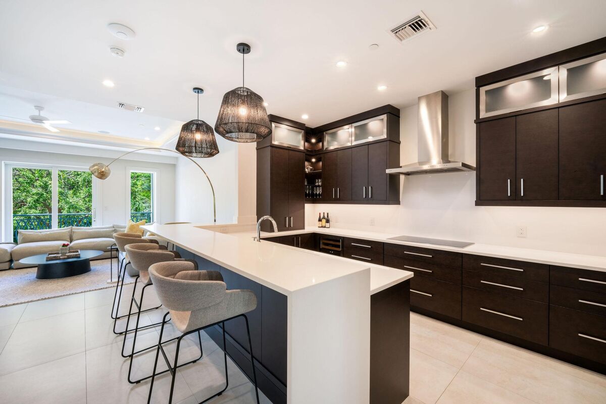 house for sale in Seven Mile Corridor, Grand Cayman - rsi012494666 ...