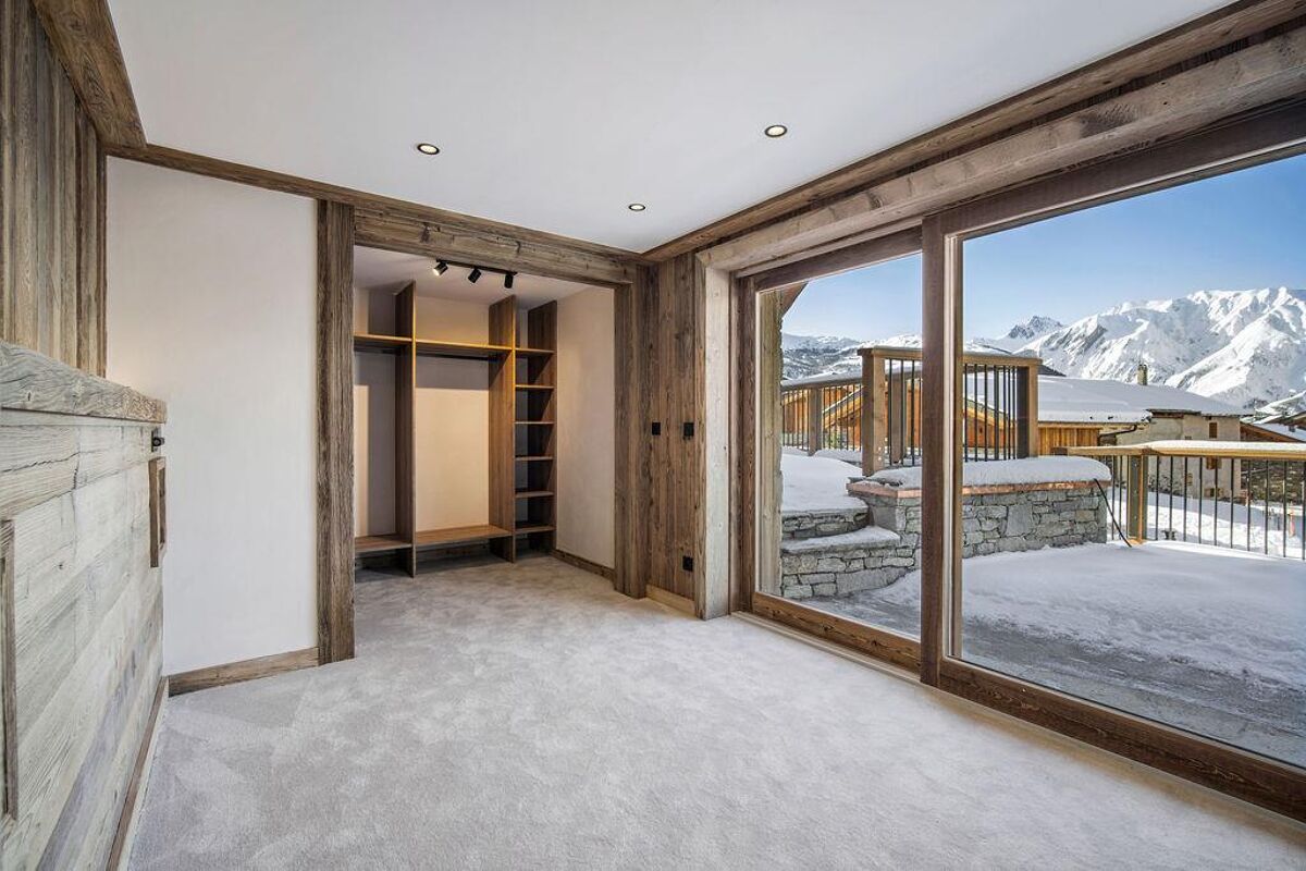 chalet for sale in Saint-Martin-de-Belleville, Savoie, Rhône-Alpes - rsi012525814 | Knight Frank ...