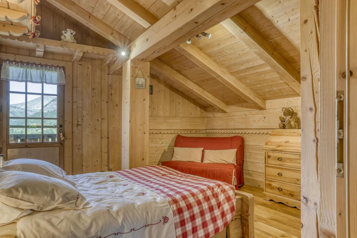 chalet for sale in Praz sur Arly, Haute-Savoie, Rhône-Alpes - rsi012574749 | Knight Frank