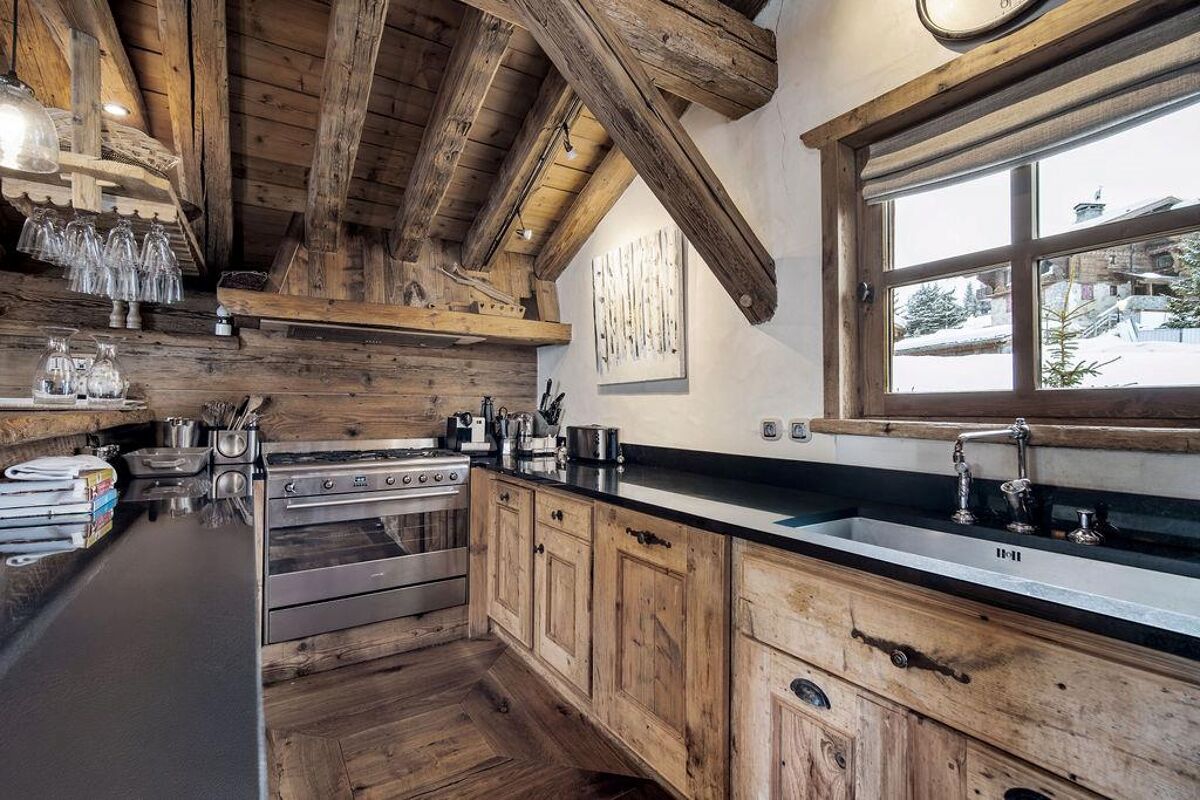 chalet for sale in Courchevel 1850, Savoie, Rhône-Alpes. - rsi012579707 | Knight Frank New Zealand