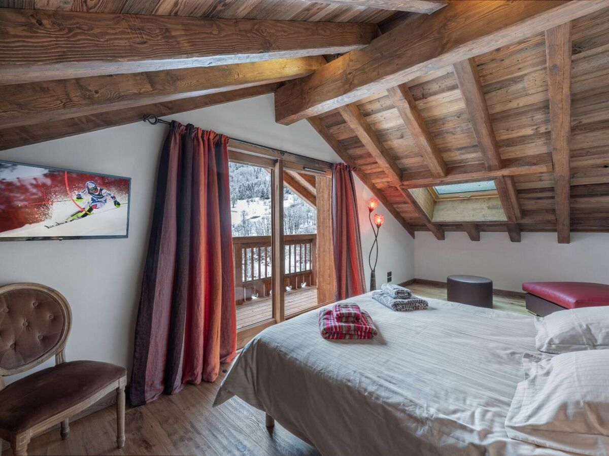 chalet for sale in Méribel, Savoie, Rhône-Alpes - rsi012599813 | Knight Frank