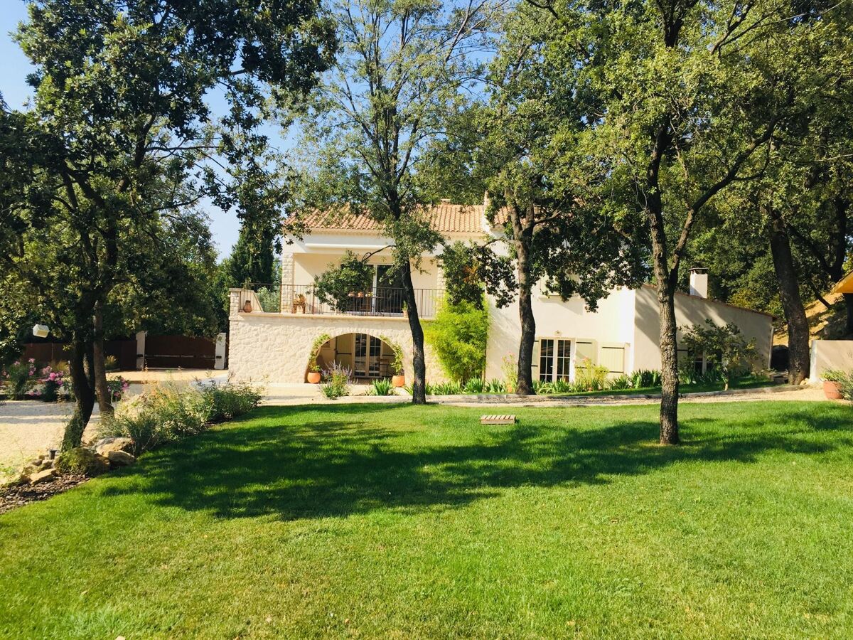 house for sale in Vernègues, Bouches-du-Rhône, Provence-Alpes-Côte d ...