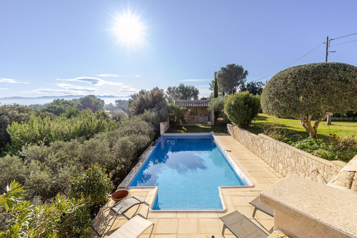 villa for sale in Puget, Vaucluse, Provence-Alpes-Côte d'Azur ...