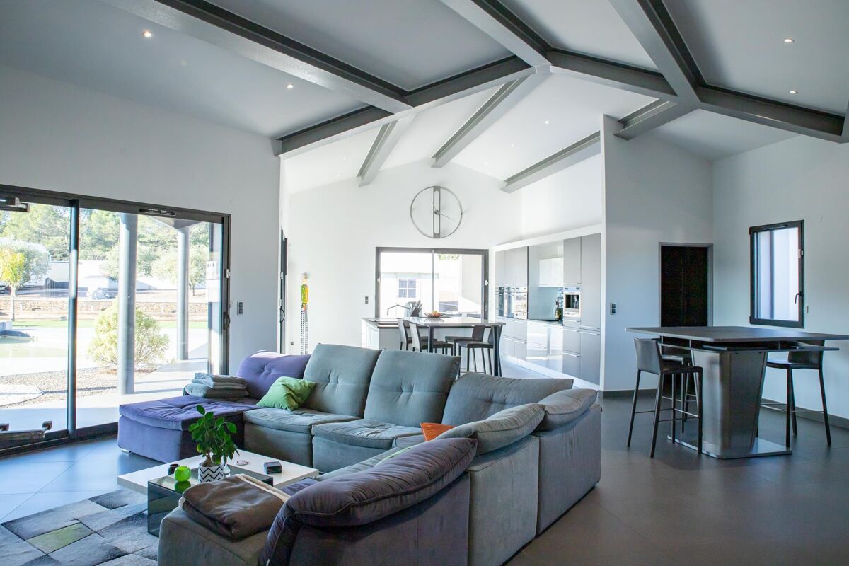 house for sale in Uchaux, Vaucluse, Provence-Alpes-Côte d'Azur ...