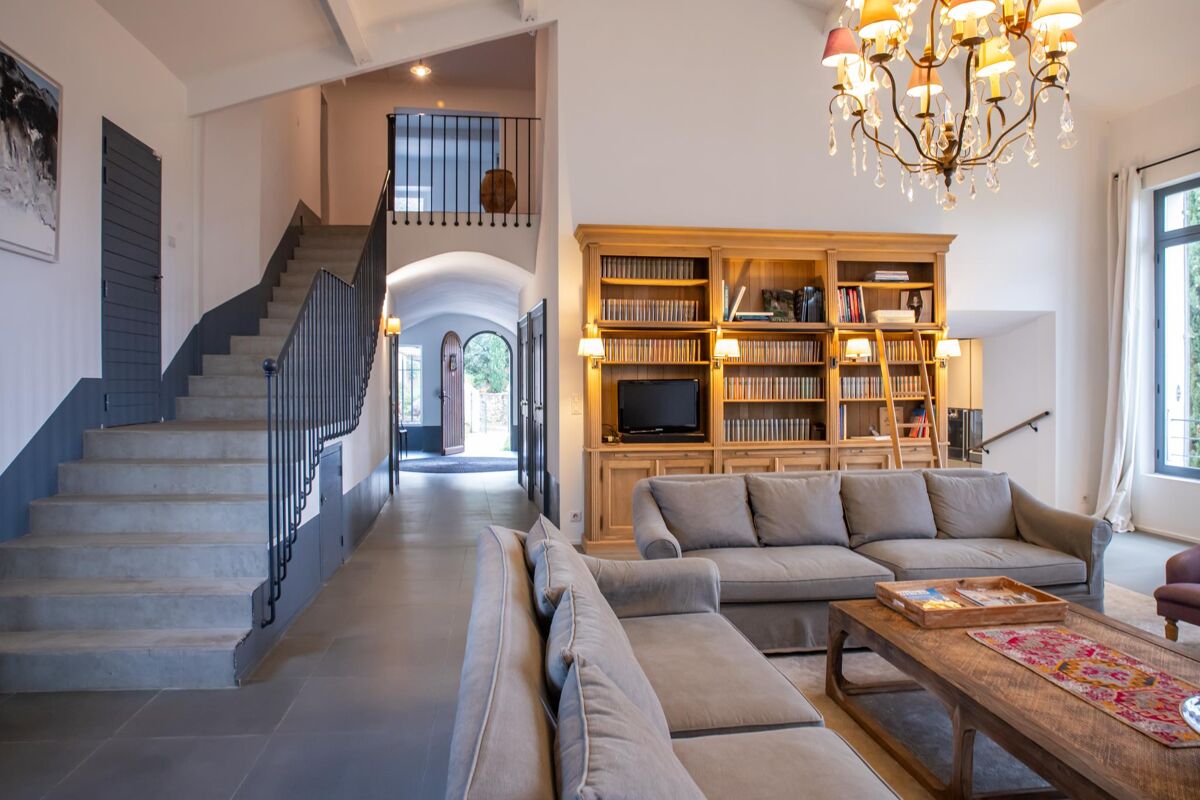 farmhouse for sale in Séguret, Vaucluse, Provence-Alpes-Côte d'Azur ...