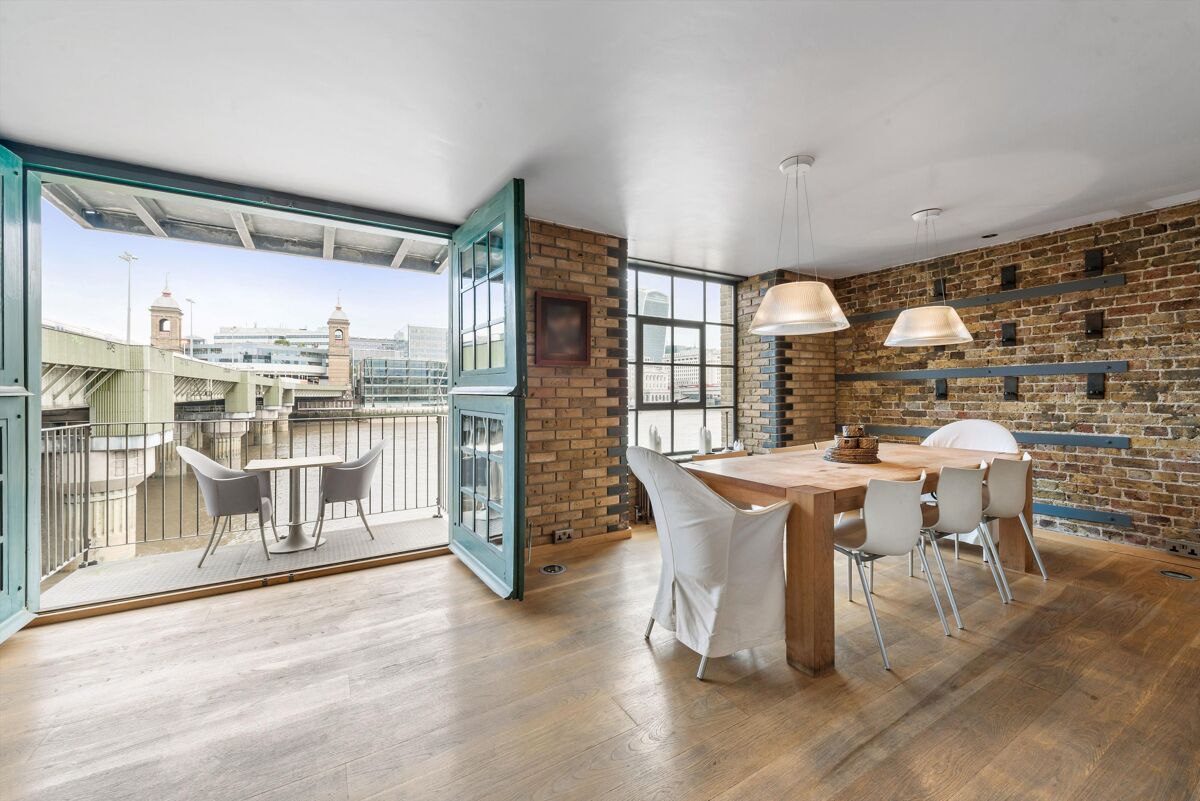 flat for sale in Clink Street, London, SE1 - SBK012111699 | Knight Frank