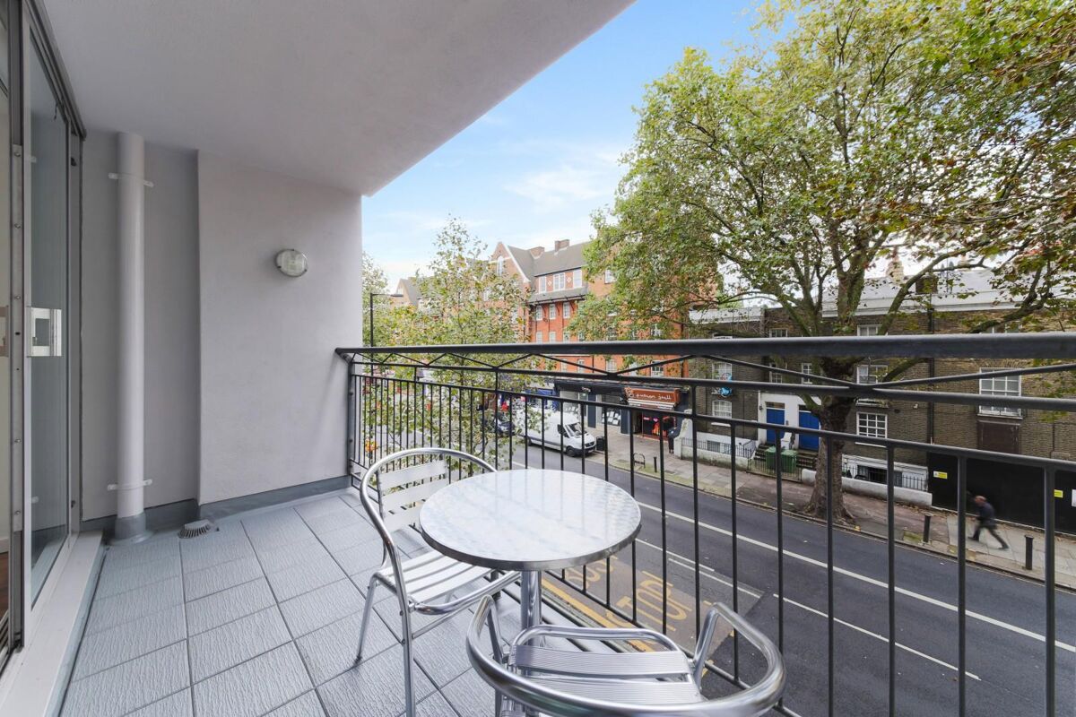 flat to rent in Millennium Court, Waterloo Road, Southbank, London, SE1 ...