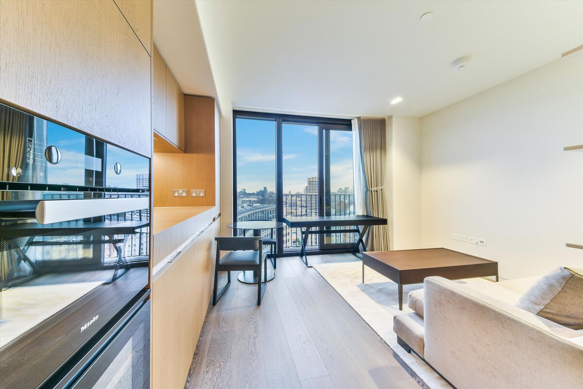 Flat to rent in Casson Square, Southbank, London, SE1 - sbq012370227 ...