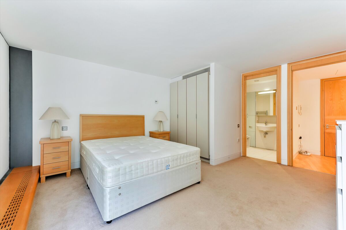 flat to rent in Parliament View, Albert Embankment, Southbank, London ...