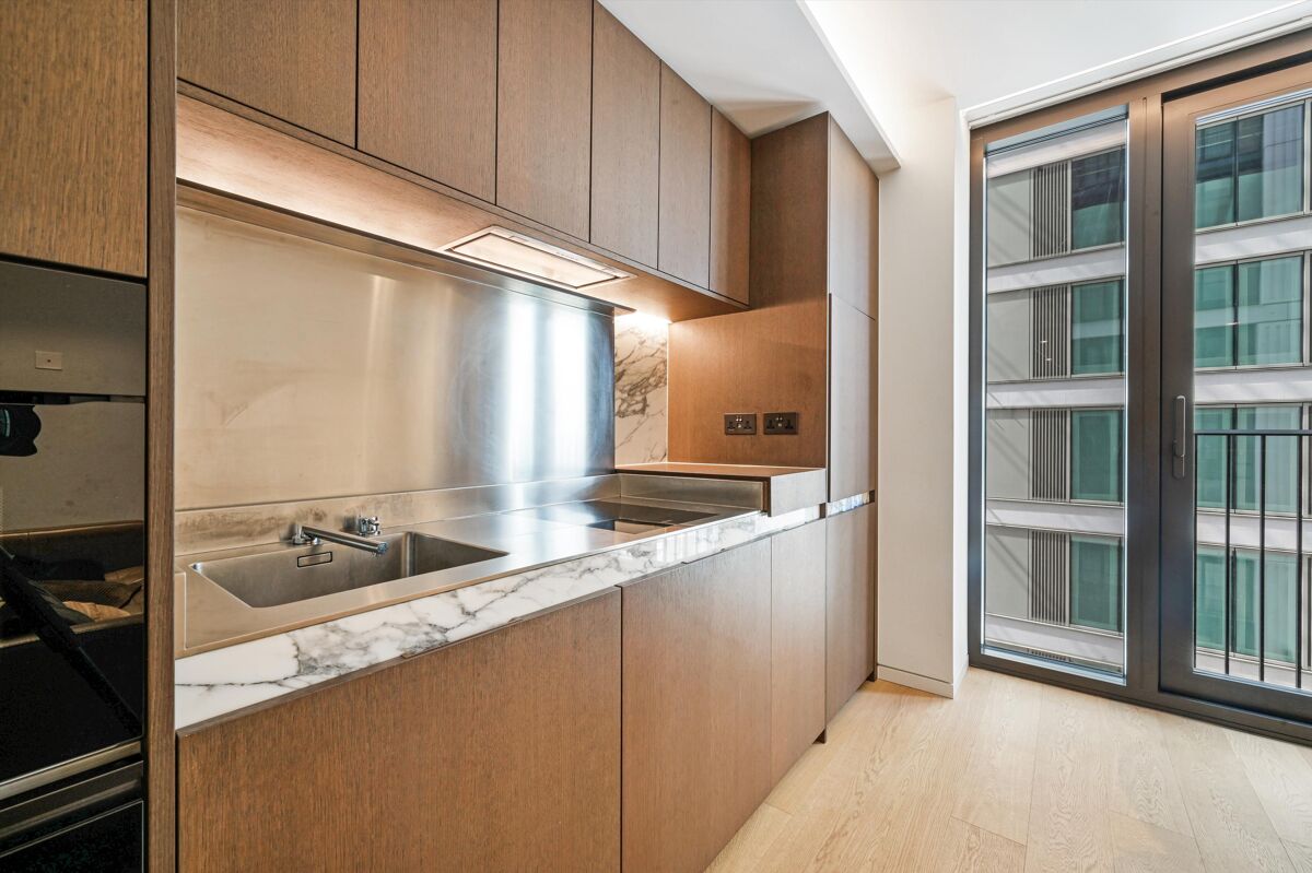 flat to rent in Casson Square, London, SE1 - sbq012415279 | Knight Frank