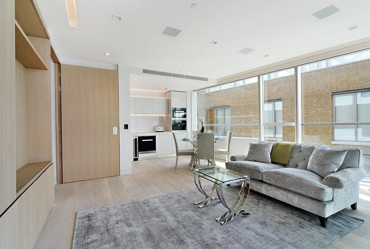 flat to rent in Tudor House, Duchess Walk, One Tower Bridge, Tower ...