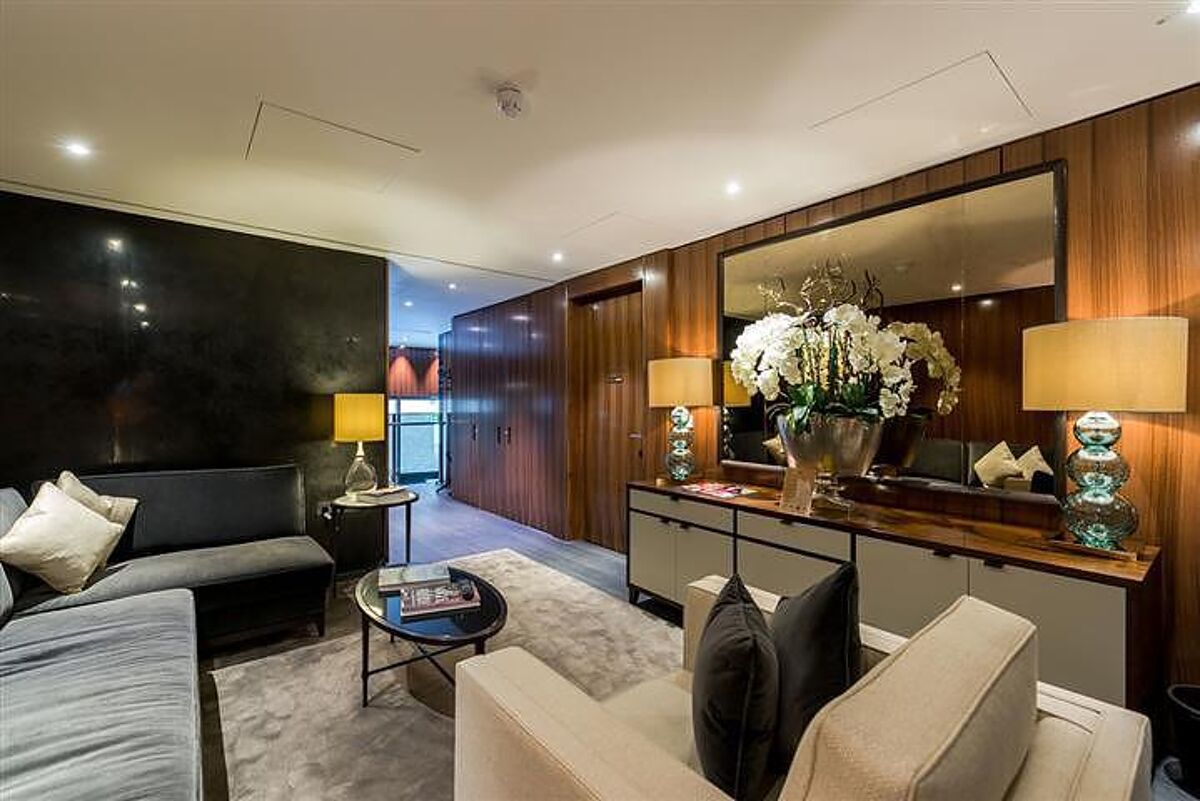 flat to rent in Tudor House, Duchess Walk, One Tower Bridge, Tower ...