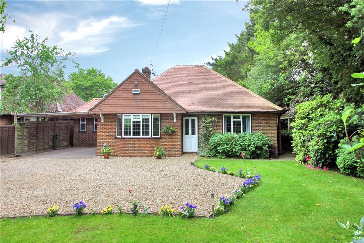 Bungalow For Sale In Scabharbour Road Weald Sevenoaks Kent Tn14