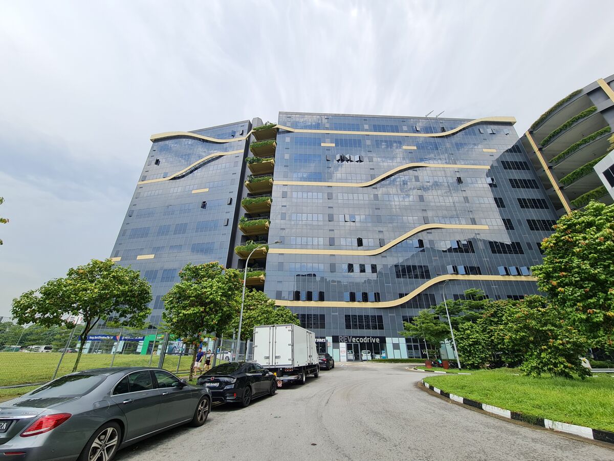 Factory to rent in Revv @ Corporatiion Drive, 1 Corporation Drive ...