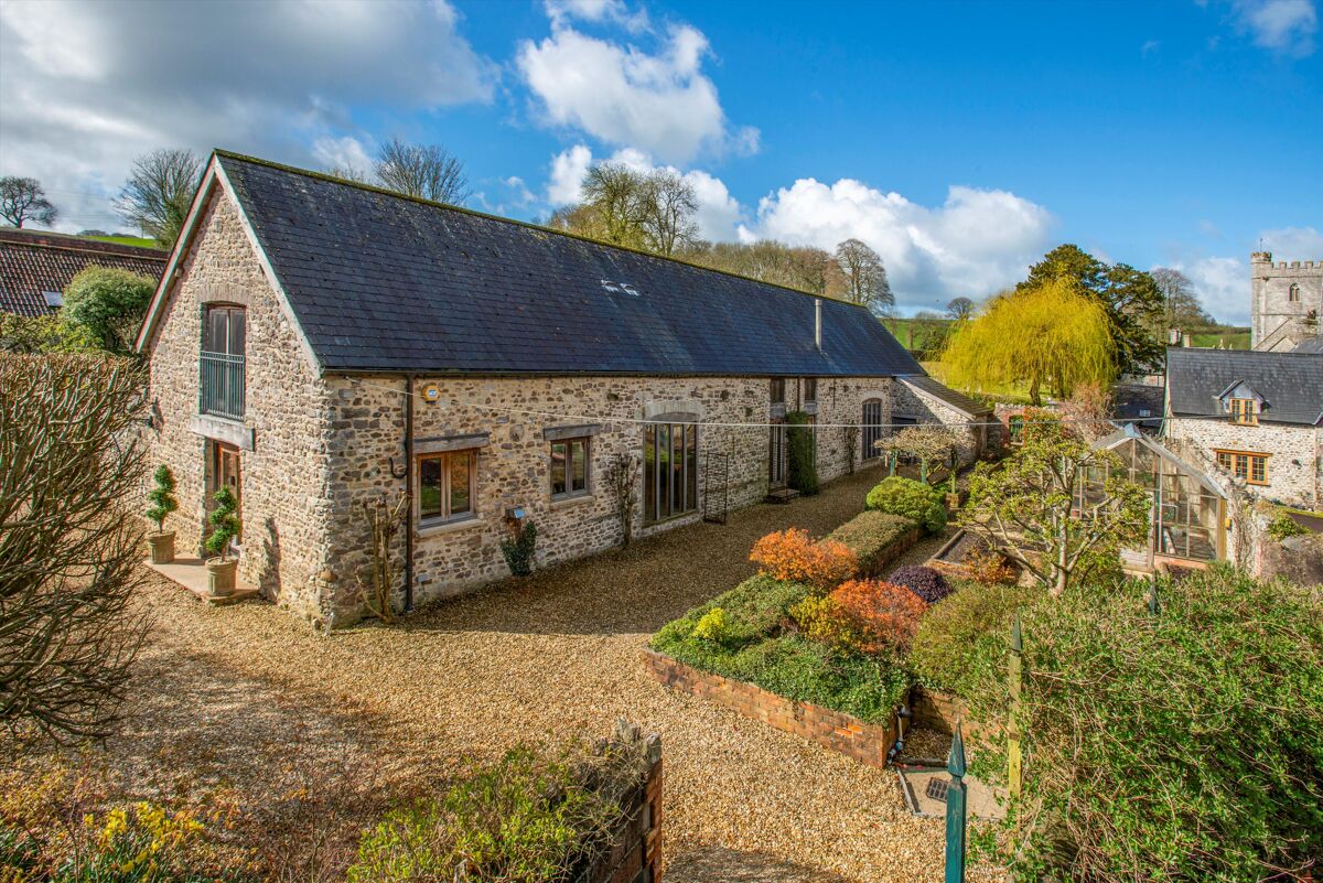 The Bowery is a superb, converted barn with a pretty walled garden set ...